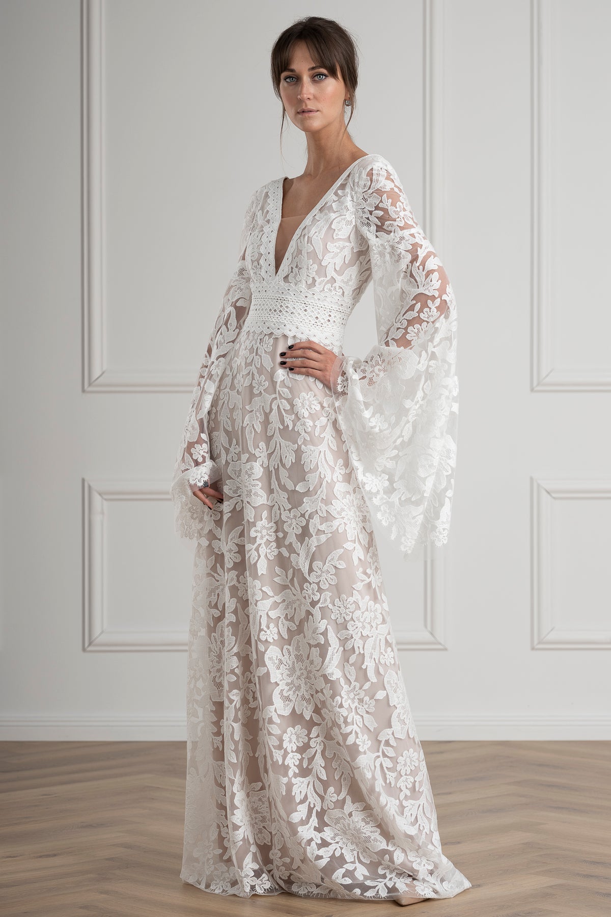 Cosmo : la Robe de Mariée Hippie-Chic / Bohème par Excellence.— Les ...